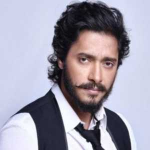 Shreyas Talpade | Revionz