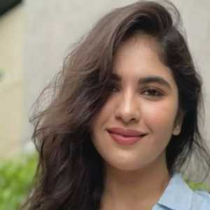 Simran Natekar | Revionz