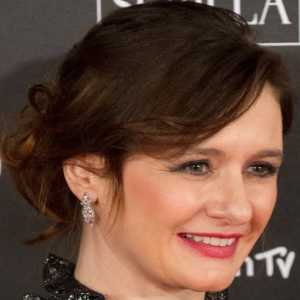 Emily Mortimer | Revionz