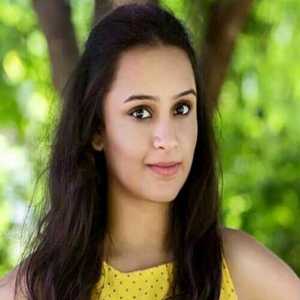 Parna Pethe | Revionz