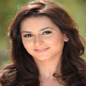 Tahira Kochhar | Revionz